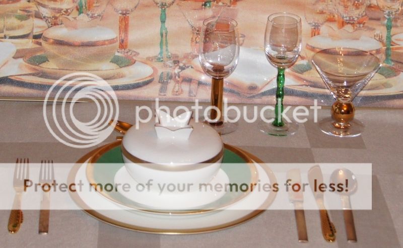 RoyalDish - Royal Dish! er... Plates (and friends)! - page 1